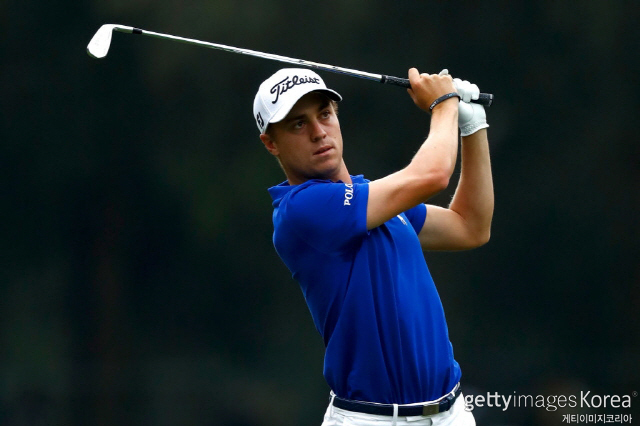 SBS Golf 뉴스 : 전체 뉴스 : [PGA] '기막힌 홀인원' 저스틴 토마스 3R 단독선두 도약 : SBS Golf