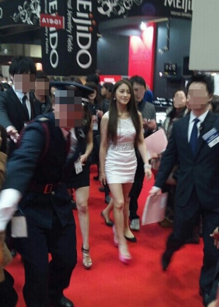 박규리 "연예인처럼 나와서 뿌듯!"…무슨 사진이기에? - SBS Biz