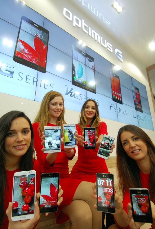 (MWC2013)LG전자 '4색 옵티머스 스타일'..MWC서 글로벌 공략 포문 - SBS Biz