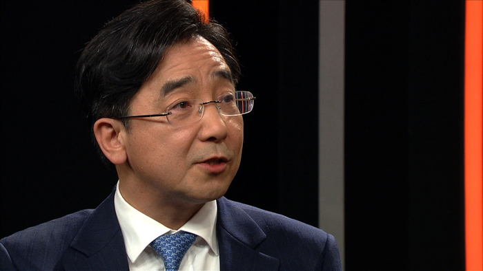 KDI 유종일 교수 "우리나라 금융정책, 온 국민을 빚쟁이로 내몰아" 일침 - SBS Biz